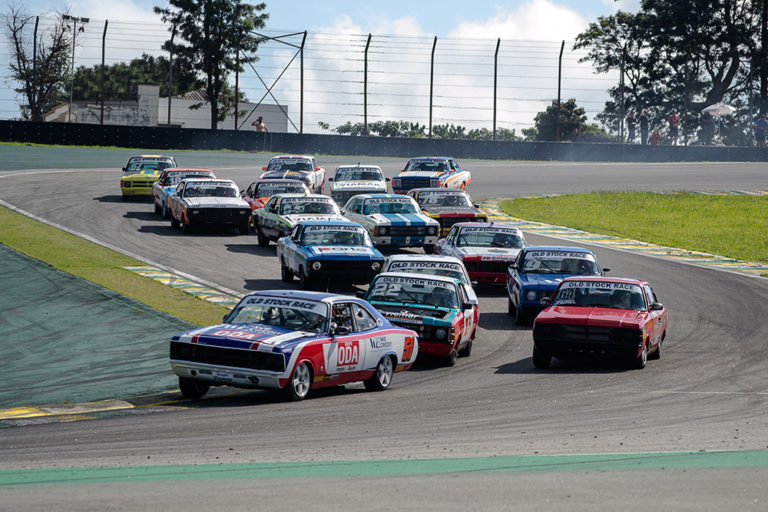 OLD STOCK RACE – INTERLAGOS SE CURVA A CATEGORIA, A EMOÇÃO ESTA DE ...